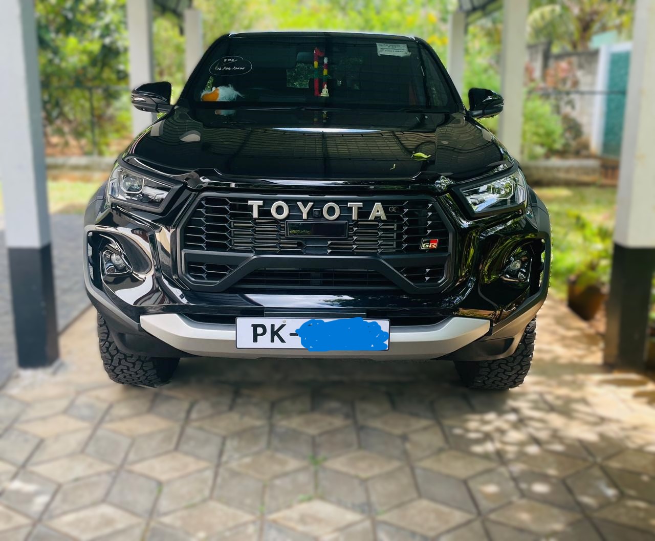 Toyota HILUX Cab - YaluGo